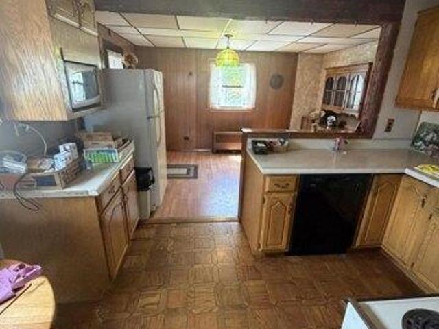 house with 4 bedroom, East Millinocket ME ES104478337