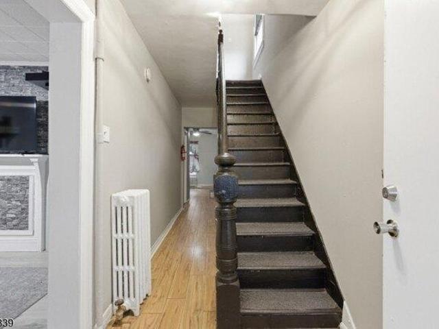 house with 4 bedroom, East Orange NJ ES105123483