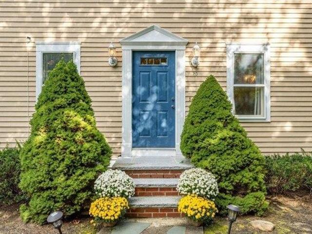 house with 4 bedroom, East Bridgewater MA ES105060939