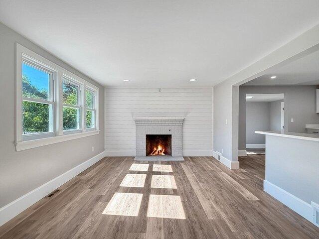 house with 4 bedroom, East Bridgewater MA ES105116070