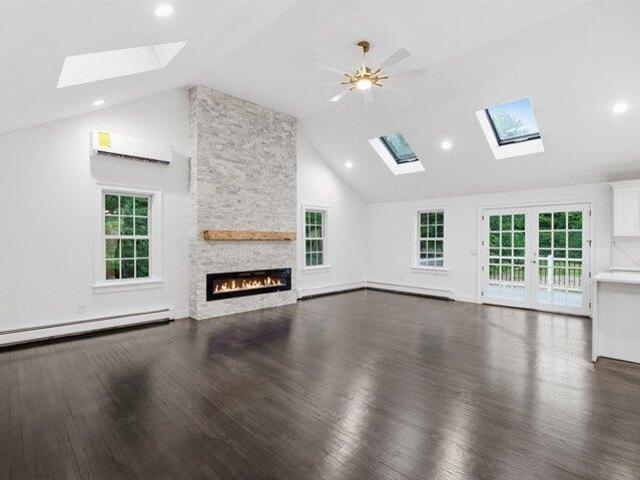 house with 4 bedroom, East Bridgewater MA ES103444208