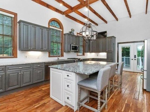 house with 4 bedroom, East Bridgewater MA ES103622070