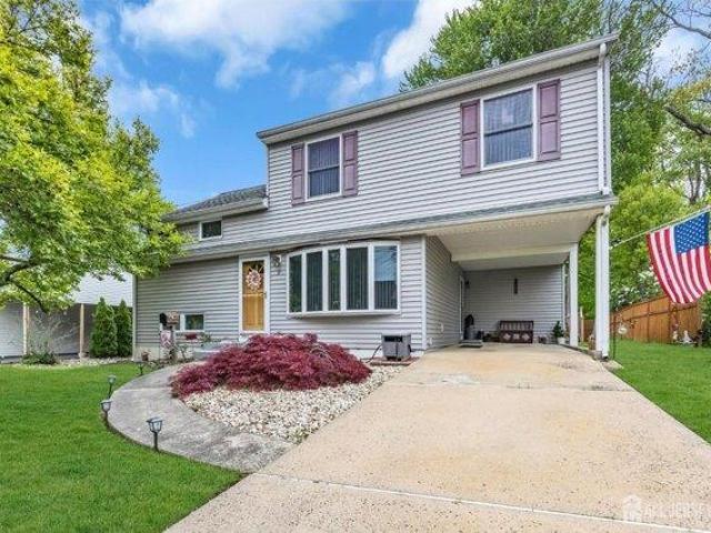 house with 4 bedroom, East Brunswick NJ DS102560567