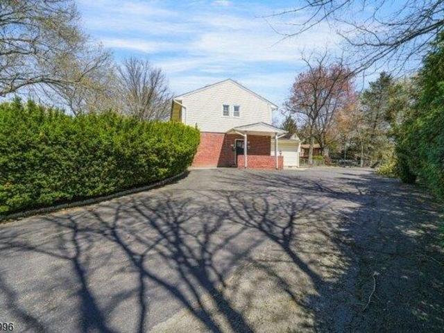 house with 4 bedroom, East Brunswick NJ DS102561840