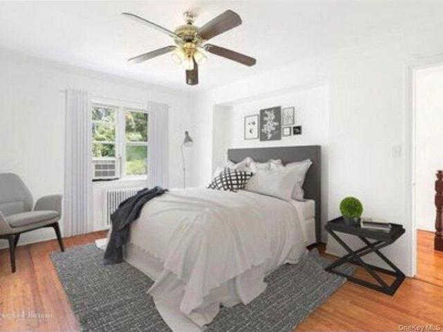 house with 4 bedroom, East Elmhurst NY ES103602027