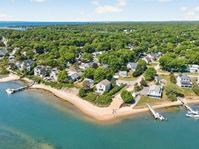 house with 4 bedroom, East Falmouth MA DLS103099245