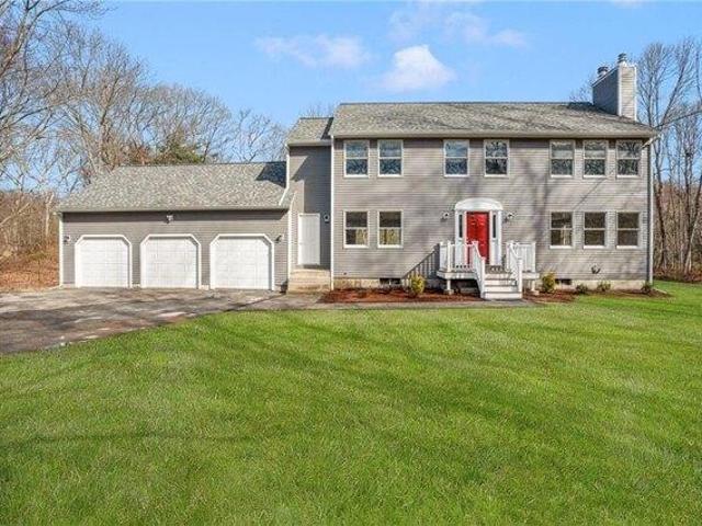 house with 4 bedroom, East Greenwich RI DS102060636