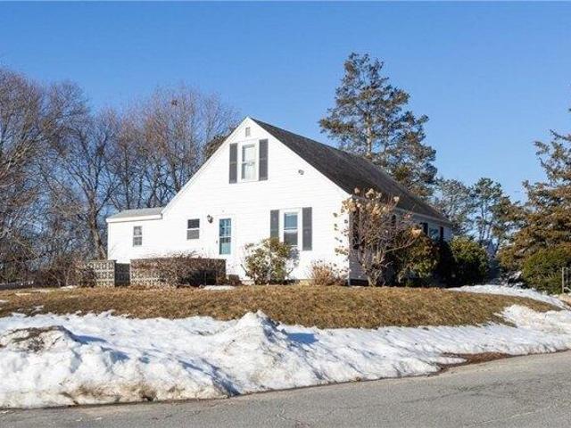 house with 4 bedroom, East Greenwich RI DS102594630