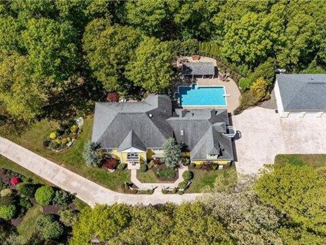 house with 4 bedroom, East Greenwich RI DS103159914