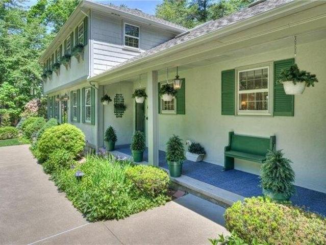 house with 4 bedroom, East Greenwich RI DS103443000