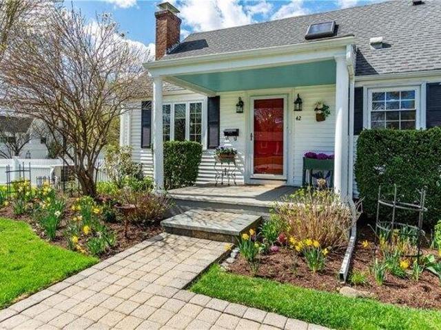 house with 4 bedroom, East Greenwich RI DS103443591