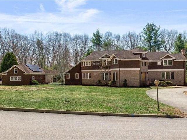 house with 4 bedroom, East Greenwich RI DS104115636