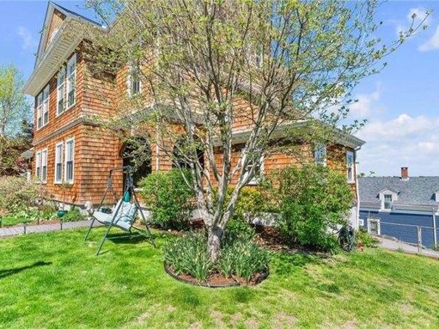 house with 4 bedroom, East Greenwich RI ES103033496