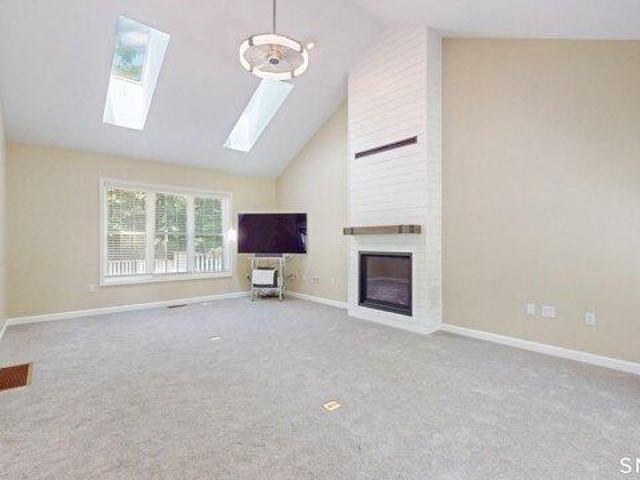 house with 4 bedroom, East Haddam CT ES103931071