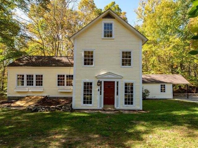 house with 4 bedroom, East Haddam CT ES104332837