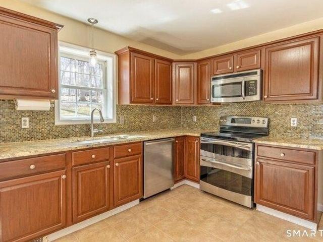 house with 4 bedroom, East Hampton CT DS101783829