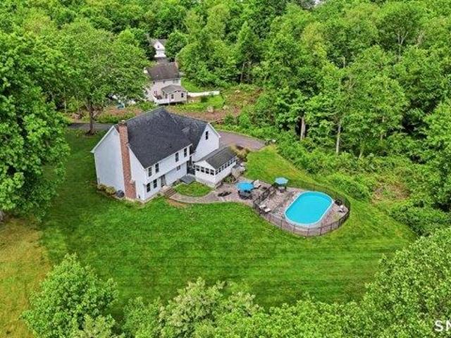 house with 4 bedroom, East Hampton CT DS103071589