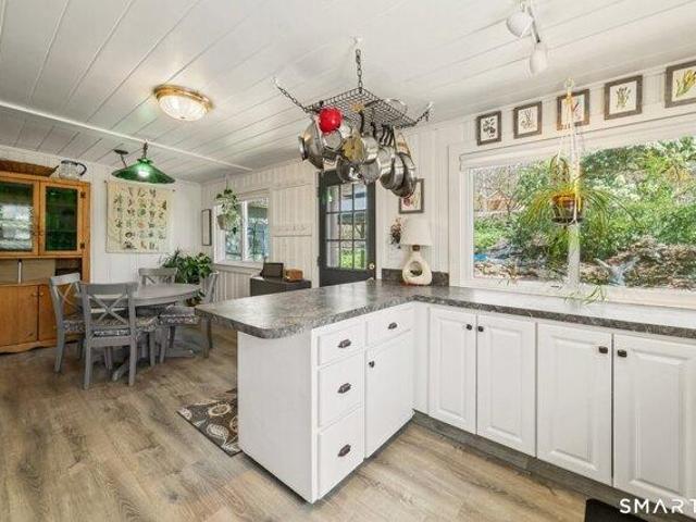 house with 4 bedroom, East Hampton CT ES103098857