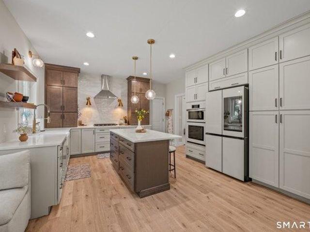 house with 4 bedroom, East Hampton CT ES105231507