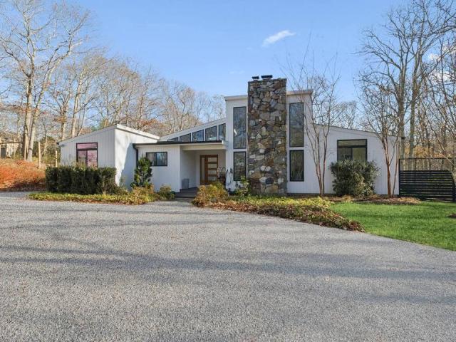 house with 4 bedroom, East Hampton NY ES98817893