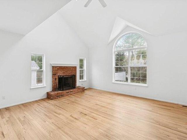 house with 4 bedroom, East Hampton NY ES103623249
