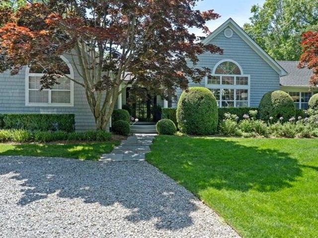 house with 4 bedroom, East Hampton NY ES103625401