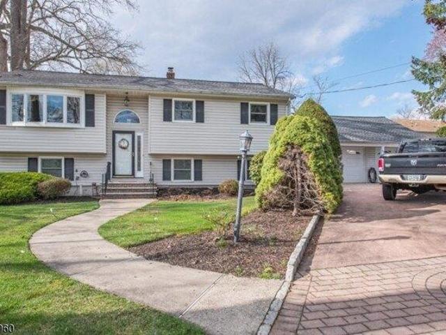house with 4 bedroom, East Hanover NJ DS101750612