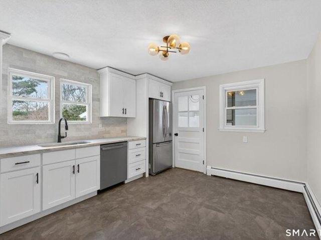 house with 4 bedroom, East Hartford CT DS102727269