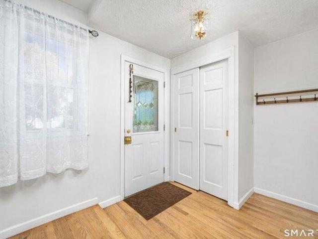 house with 4 bedroom, East Hartford CT DS103074293