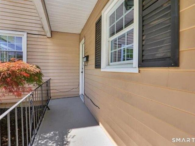 house with 4 bedroom, East Hartford CT DS103162329