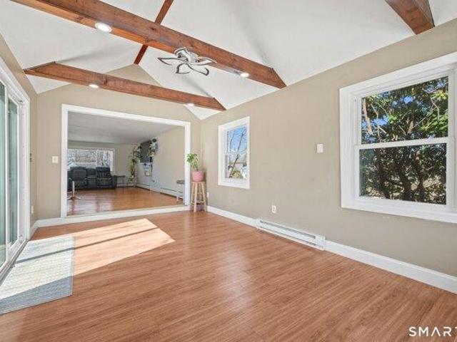 house with 4 bedroom, East Hartford CT ES104263565