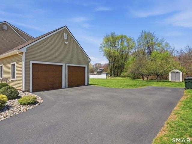 house with 4 bedroom, East Hartford CT ES103073635