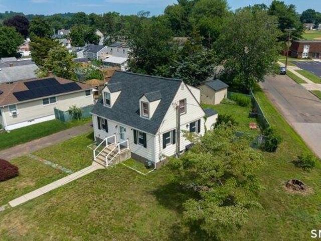 house with 4 bedroom, East Haven CT ES104808626