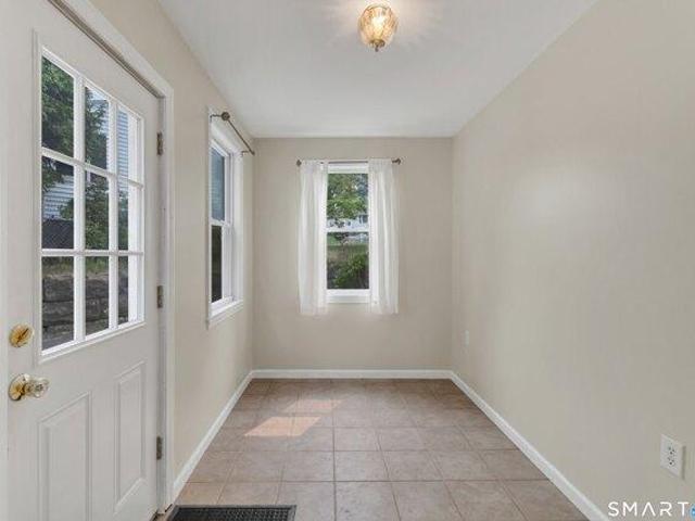 house with 4 bedroom, East Haven CT ES104834119