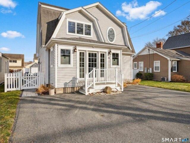 house with 4 bedroom, East Lyme CT ES103125497