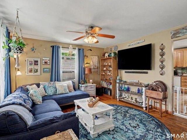 house with 4 bedroom, East Lyme CT ES105113307