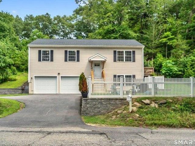 house with 4 bedroom, East Lyme CT ES105204976