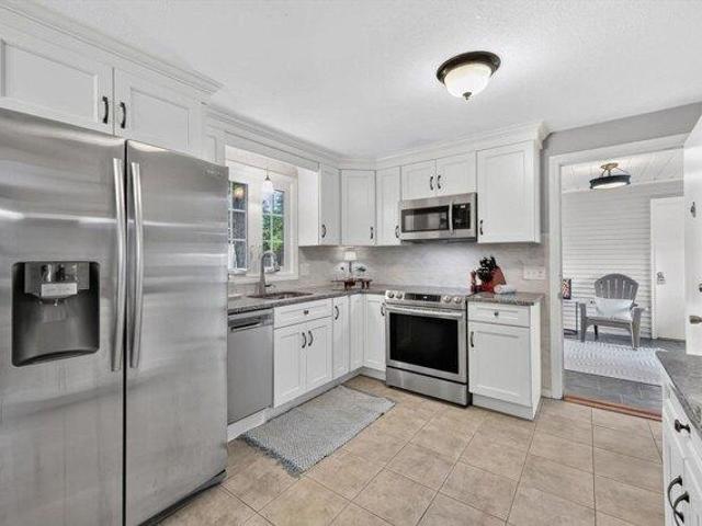 house with 4 bedroom, East Longmeadow MA DS104328839