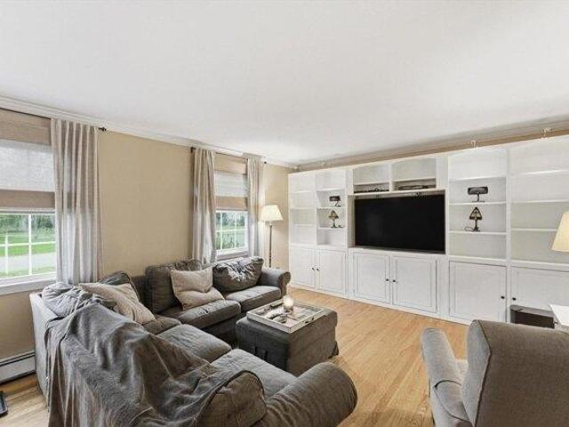 house with 4 bedroom, East Longmeadow MA ES103247243