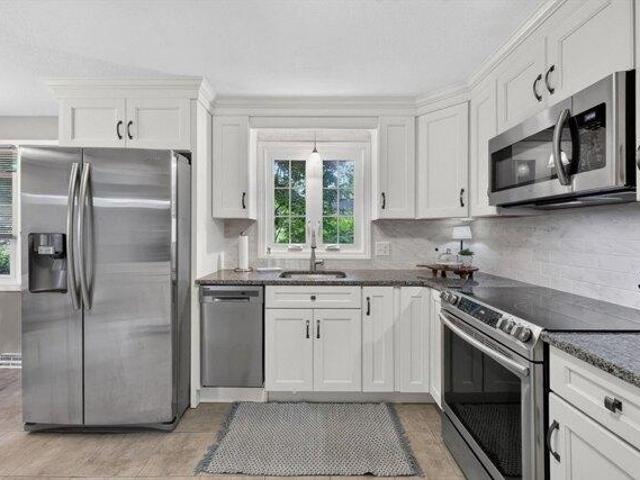 house with 4 bedroom, East Longmeadow MA ES104811107