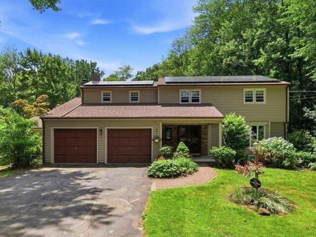 house with 4 bedroom, East Longmeadow MA ES104078754