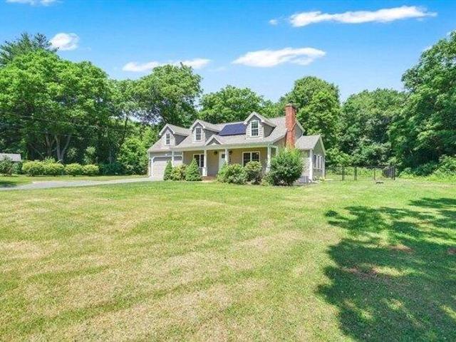 house with 4 bedroom, East Longmeadow MA ES105094391