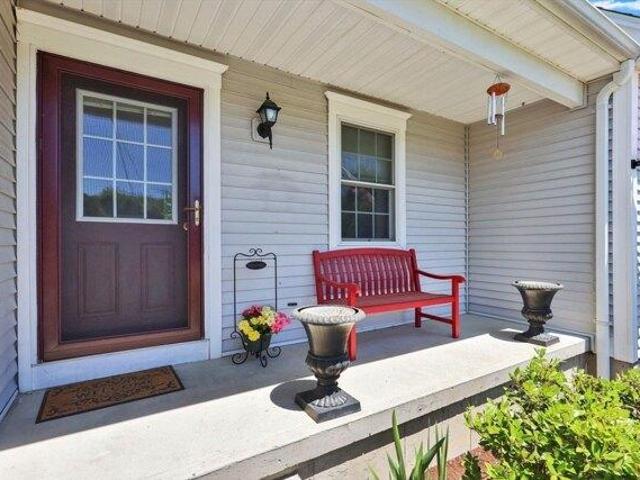 house with 4 bedroom, East Longmeadow MA ES105108778