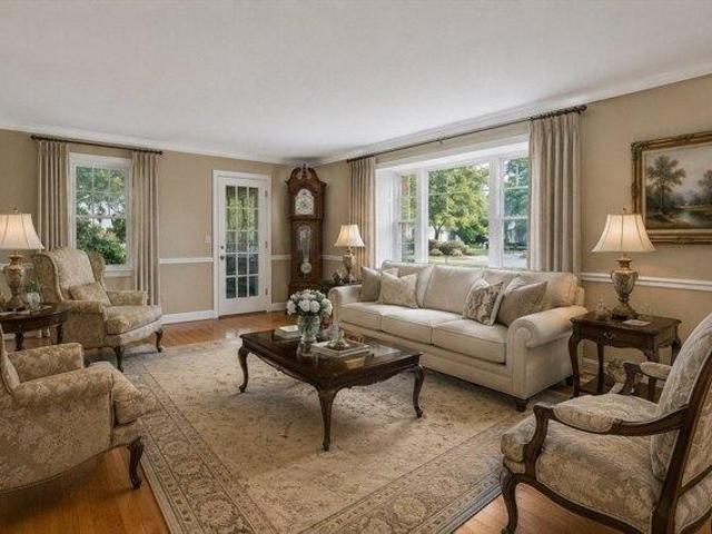 house with 4 bedroom, East Longmeadow MA ES105109785