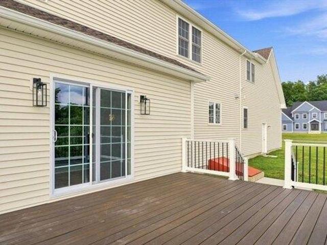 house with 4 bedroom, East Longmeadow MA ES105122767