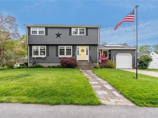 house with 4 bedroom, East Providence RI DLS102825475