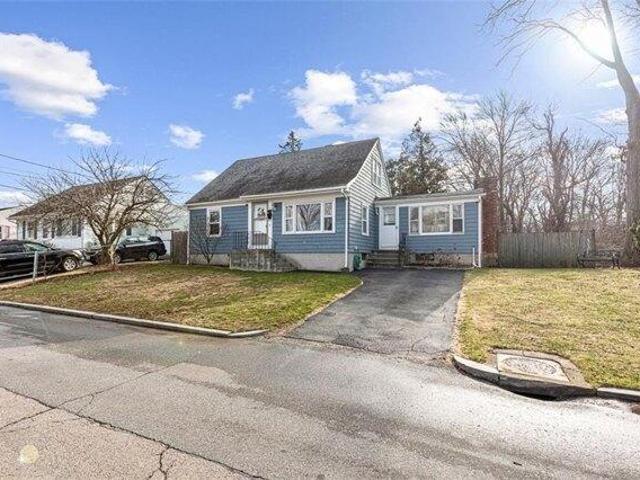 house with 4 bedroom, East Providence RI DS102120569