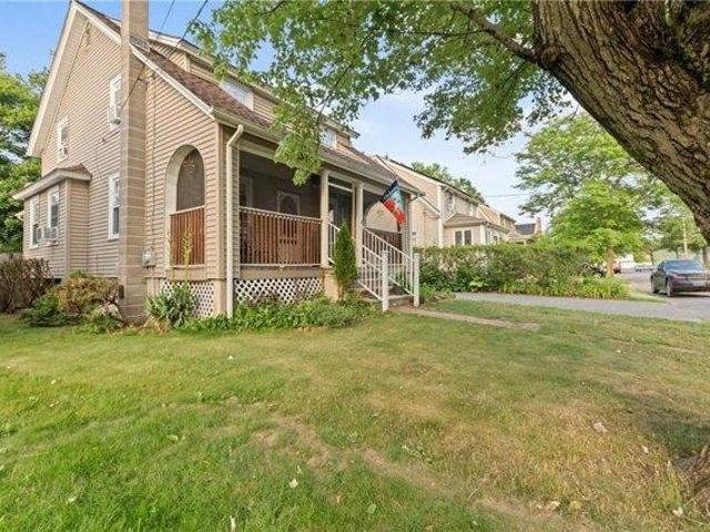 house with 4 bedroom, East Providence RI DS103966603