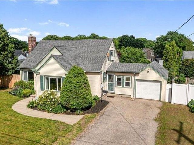 house with 4 bedroom, East Providence RI DS103249941