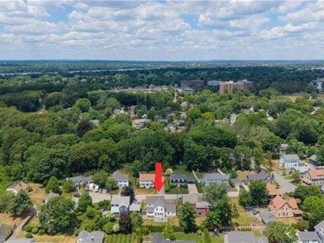 house with 4 bedroom, East Providence RI ES103494789